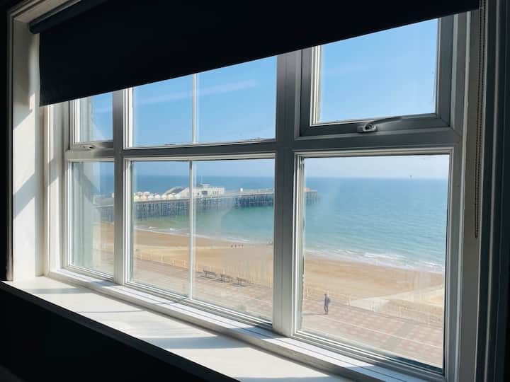 Seaview King (Twin) In Art Hotel - Hastings