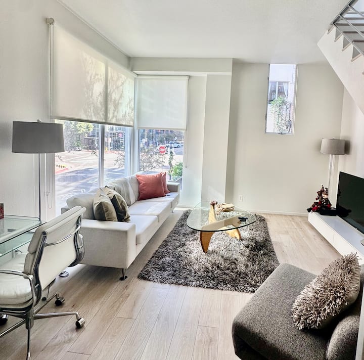 Cozy Modern Loft Steps To Petco Park And Gaslamp. - Coronado Island, CA