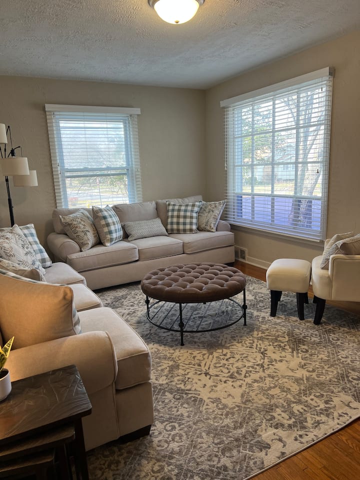 The Lynn - Charming Bungalow - Fort Wayne, IN