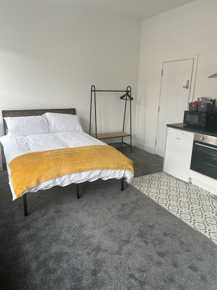 Coventry Studio Near City Centre - コヴェントリー