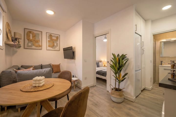 Recién Reformado + Ac + Wi-fi Alta Velocidad - Madryt