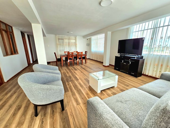 Familiar, Céntrico, 5 Min Centro, Cochera Privada - Tacna