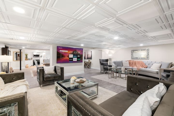 Luxury Lower-level Retreat | Spacious & Elegant - Bolingbrook, IL