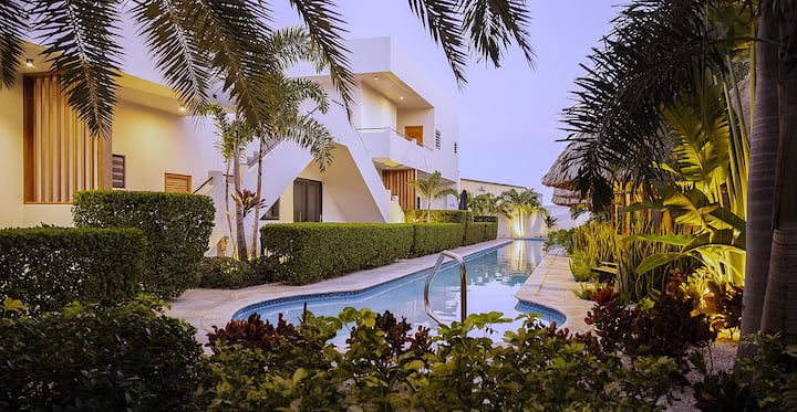 Luxury 2br App | 50 M Pool | 2 Min Mambo - Curaçao