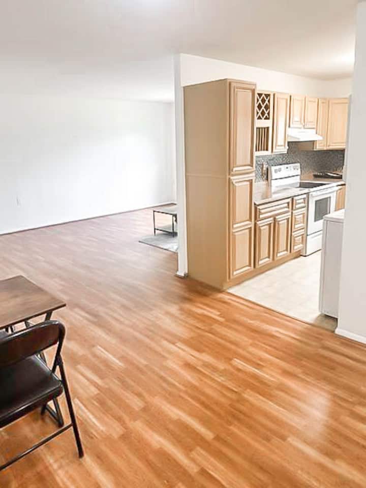 Pikesville Awesome 1br Modern Apt - Owings Mills, MD