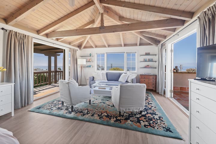 Panoramic View Flat Walking Distance To Beach - Laguna Beach, CA