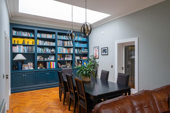 Large City Center Home With Parking By The Sea - Galway