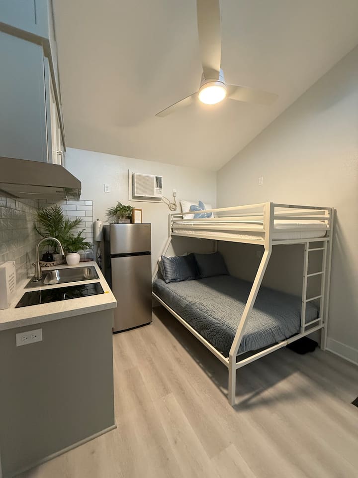 Room In Tiny Home - Rockport, TX