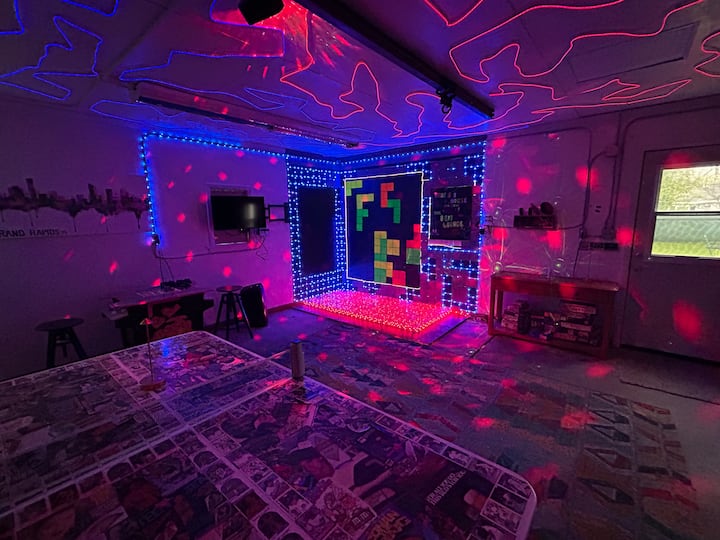 80s House! Stylish/fencedyard/gameroom/5mindwntngr - Grand Rapids, MI