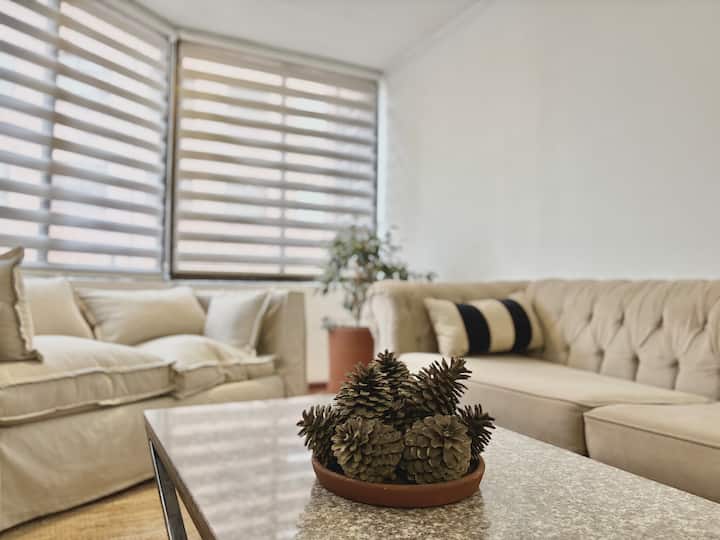 A Pasos De Costanera Center Con Estacionamiento - Santiago, Chile