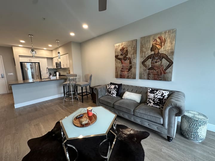 Luxury 1bd - Costa Mesa, CA