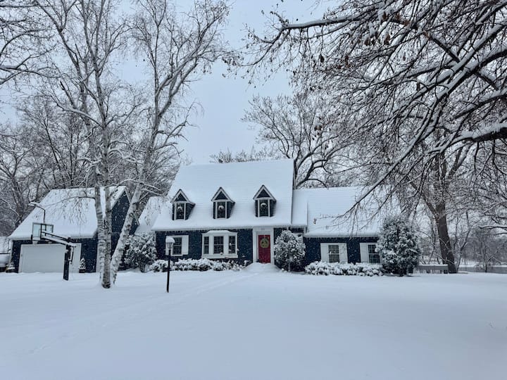 Riverfront Serenity (Close To Fun) - Brooklyn Park, MN