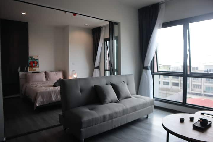 42平/泳池健身房/楼下711/可年租日租 - Bangkok