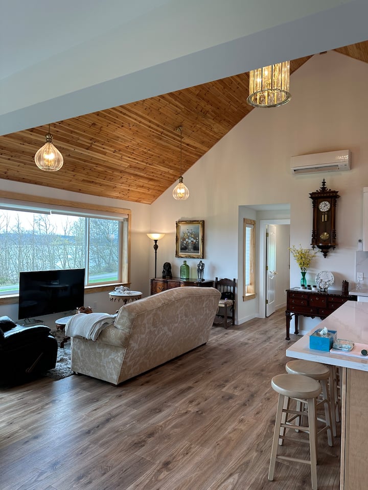 A Beautiful Beach House - La Conner, WA