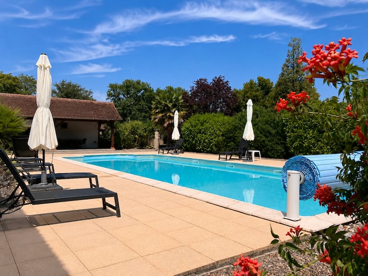 Gite Le Cantou, Avec Piscine & Jacuzzi-6 Pers - Francia
