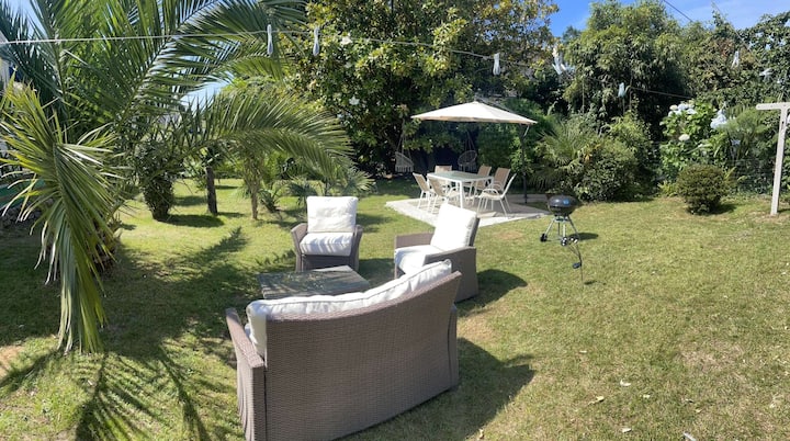 Jolie Maison, Idéalement Située - Crozon