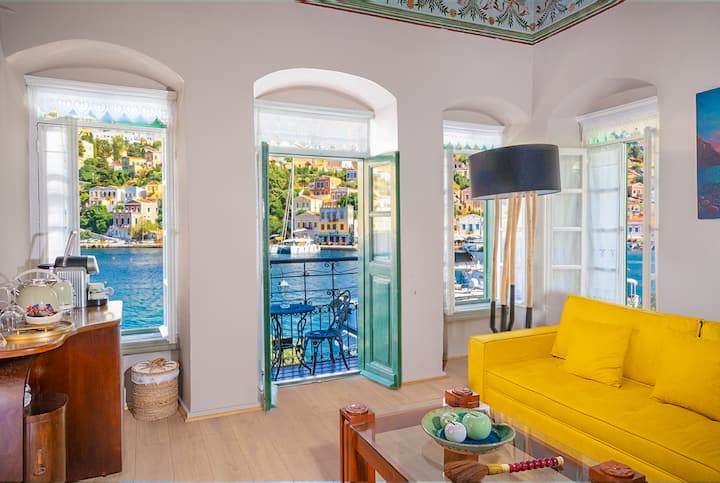"Los" 1 Neoclassic Harbour View - Symi