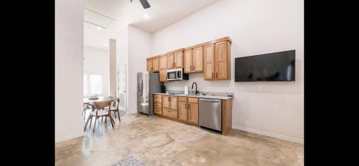 517 - Scandinavian Townhome - 로저스