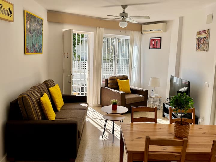 Charming 2 Bedroom Holiday Home - Benalmádena