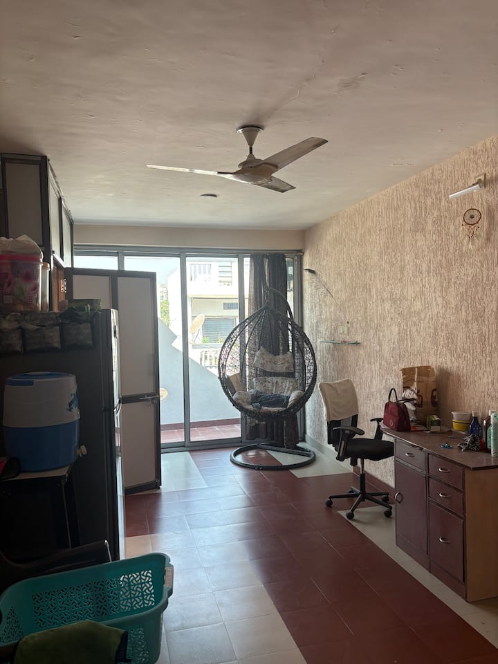 Cozy 1 Bhk Furnished Flat - Surat