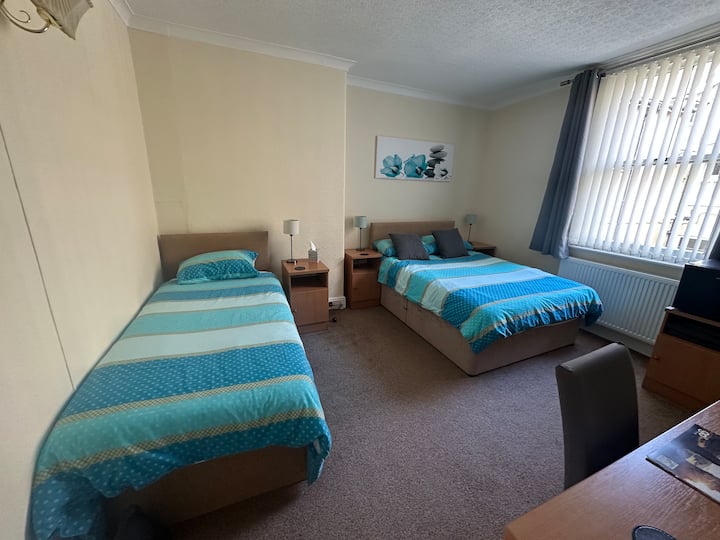 Room 2, Coeden Celyn. - Colwyn Bay