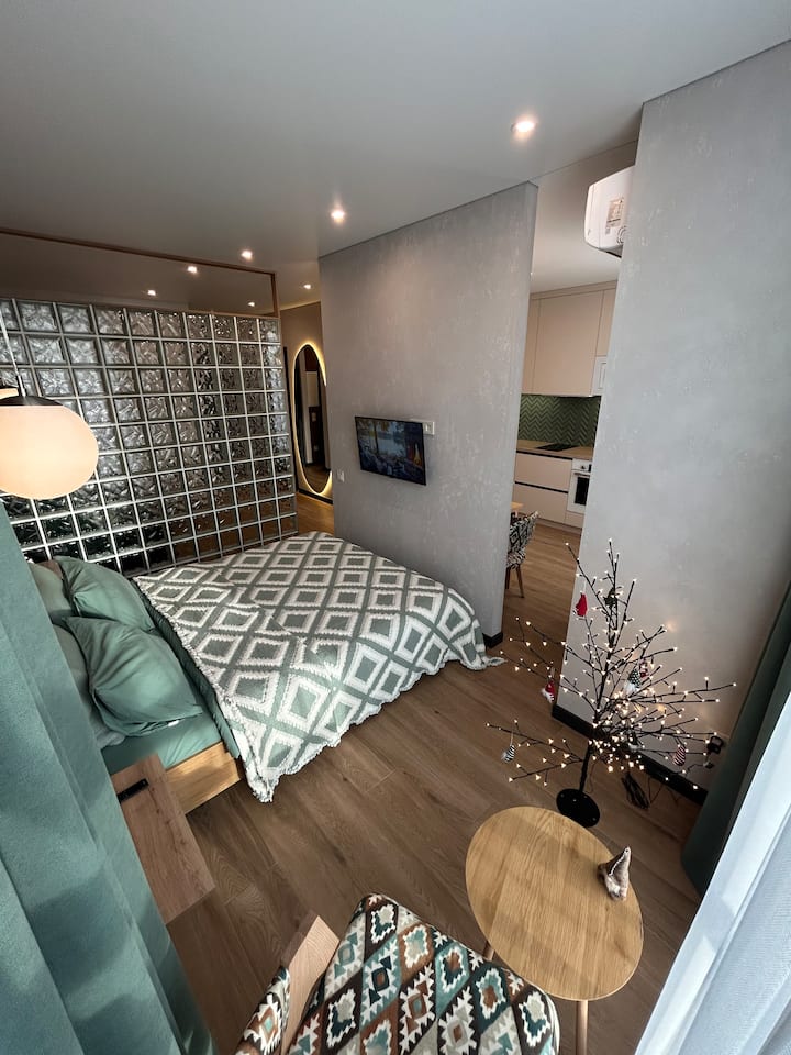 Затишок біля озера і парку - Ивано-Франковск