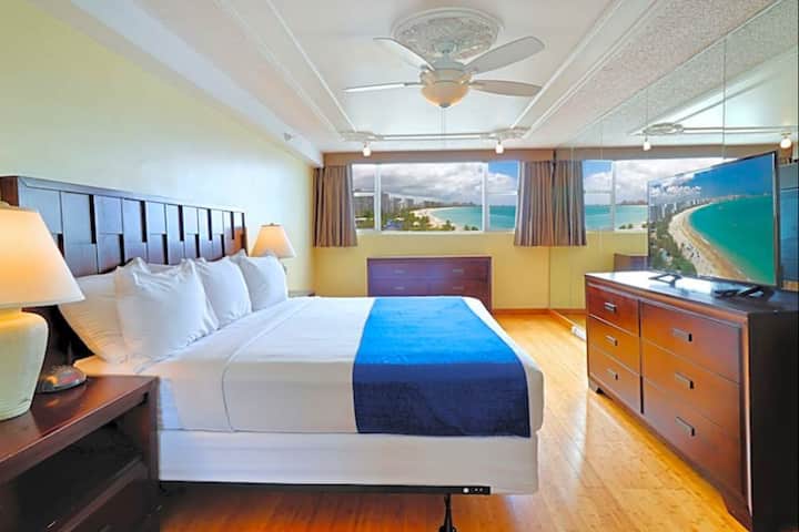 Oceanfront Beach Retreat W/ Private Balcony+pk+gym - San Juan