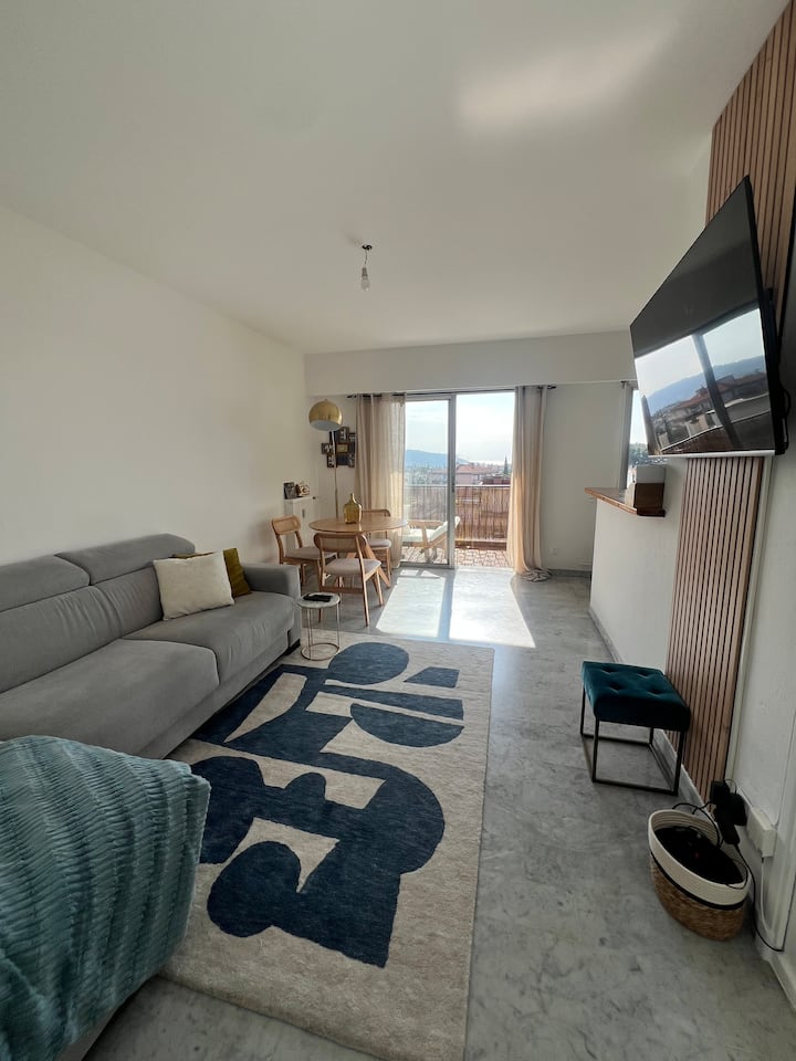 Studio Au Calme Vue Mer - Nice