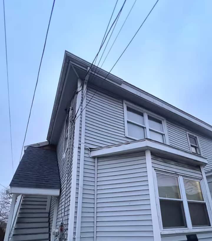 Cozy 3-br Apt At Lowell - Chelmsford, MA