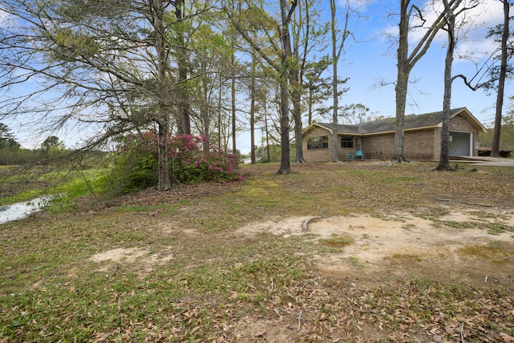 Peaceful 2 Bed 2 Bath - Hattiesburg, MS