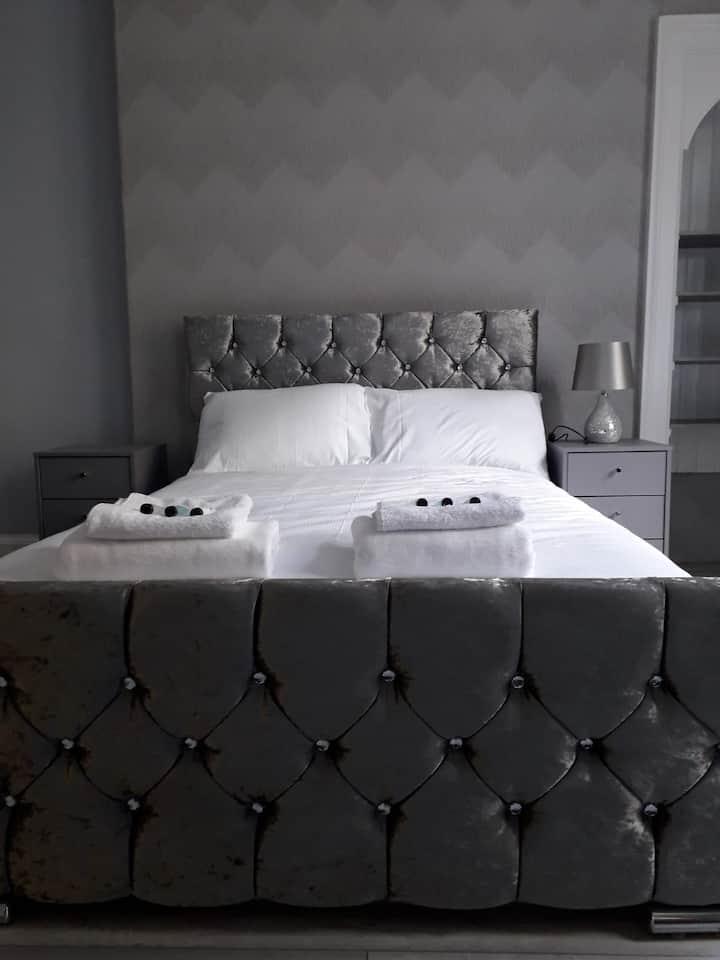 Modern Flat Near City Centre! - Edinburgh