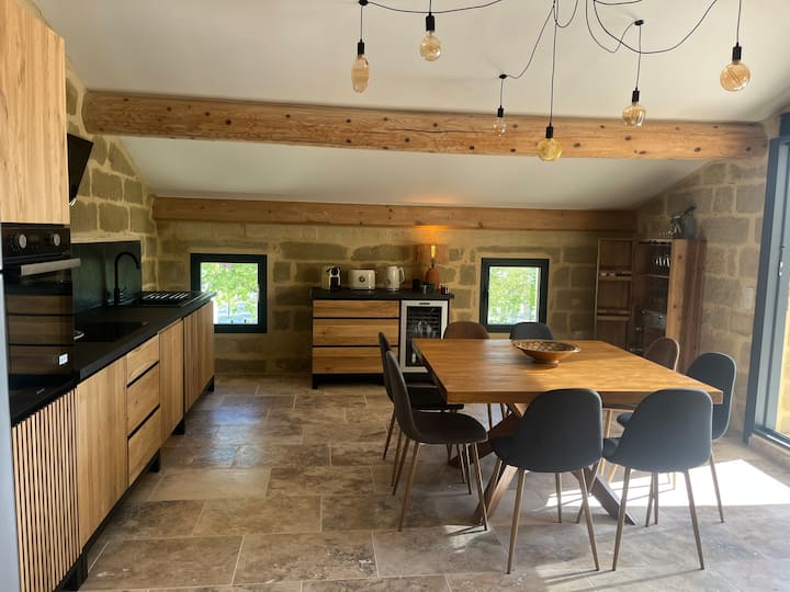 Appartement En Pierre Terrasse & Balnéo – 6 Pers - Uzès