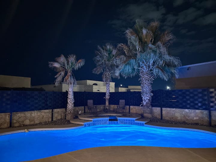 3br 2.5bath W/pool, Pool Table And More - El Paso, TX