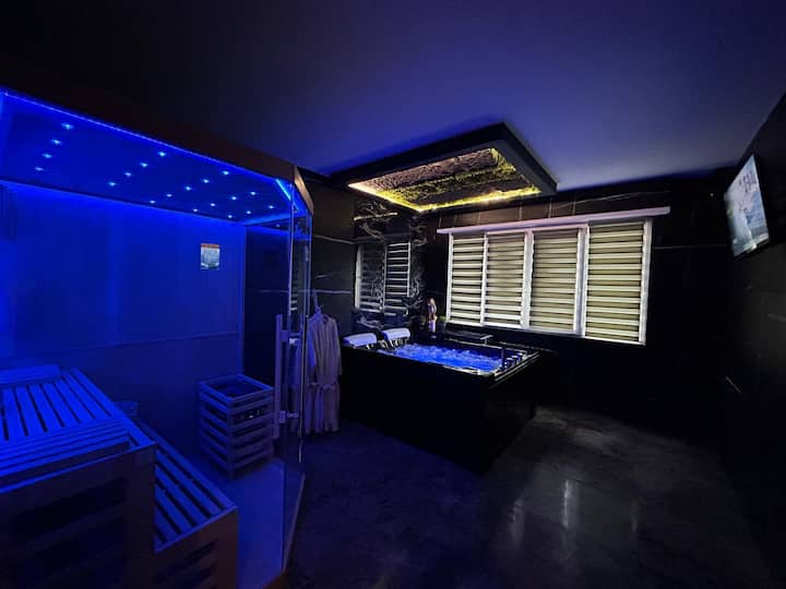 Le Prestige Spa 
Jacuzzi + Sauna  Traditionnel - Mulhouse