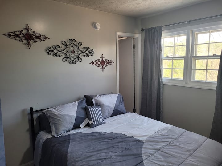 Cozy Loch Room - Fayetteville, NC