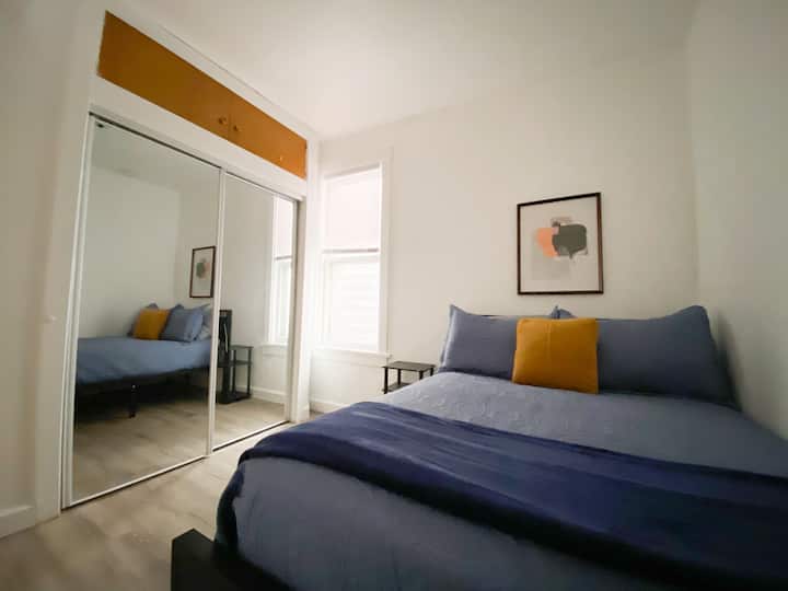 Charming Queen Bdrm #1 Medical District Lill-italy - Chicago, IL