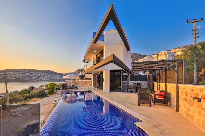 Merkeze 1 Km Sahile 100 Metre - Kalkan