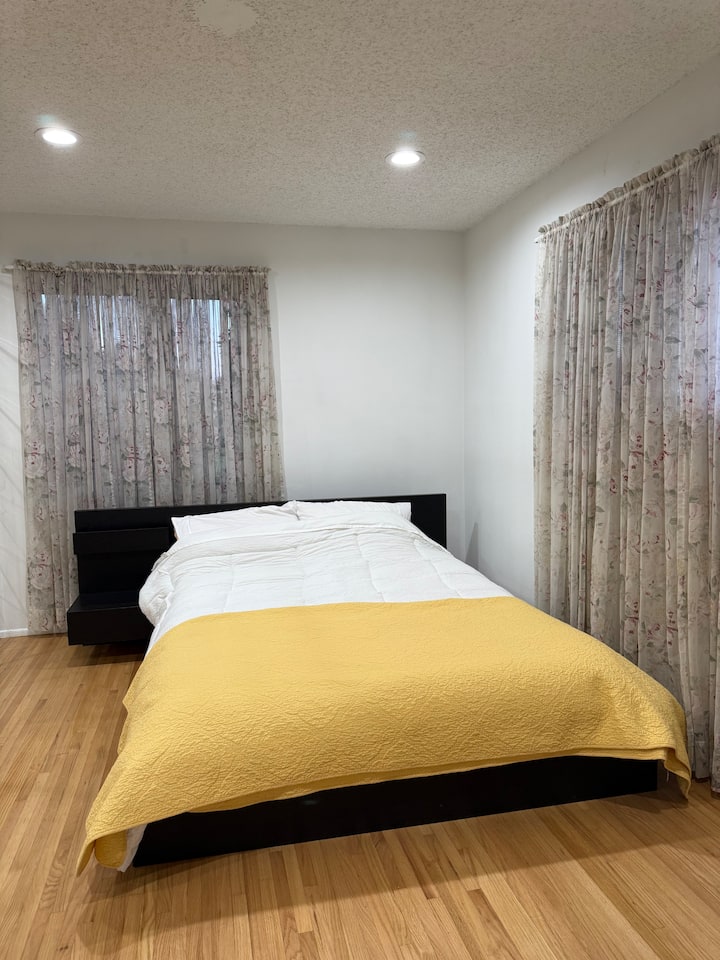 1 Bedroom And 1 Bathroom House - West Covina, CA