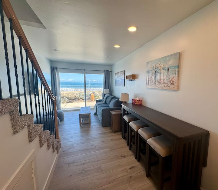 Cozy Beachfront Retreat - Wake Up To The Waves 260 - Aptos, CA
