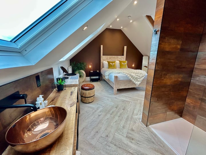Avalon | The Lookout - Ambleside