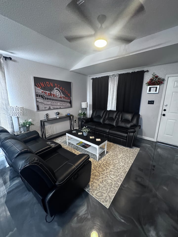 Upscale Spacious Duplex - 샌안토니오