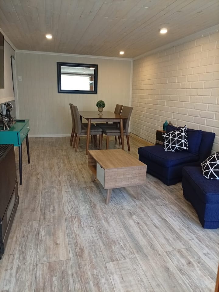 Casa Independiente Con Fogón Y Buena Ubicación - Punta Arenas