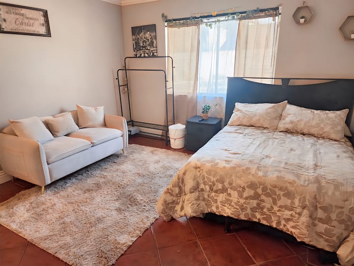 Roomready - San Bernardino, CA