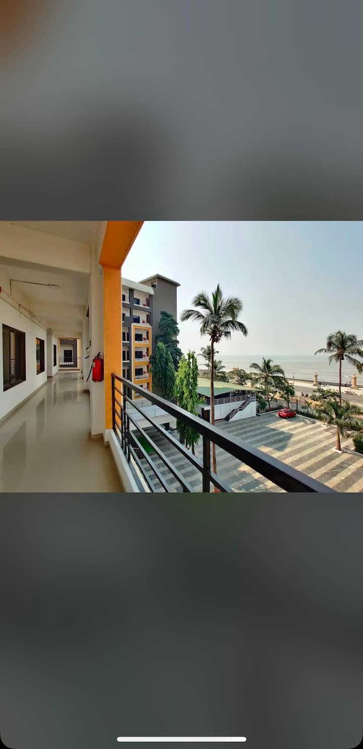 Sea Facing Stay - Vapi