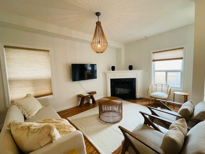 Boho Breeze On Mapleview - Barrie