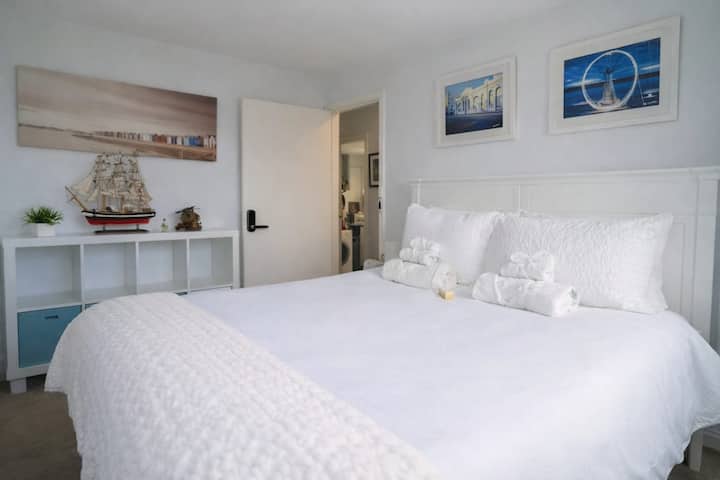 A Mini Slice Of Fremantle, Bedroom #1 - Fremantle