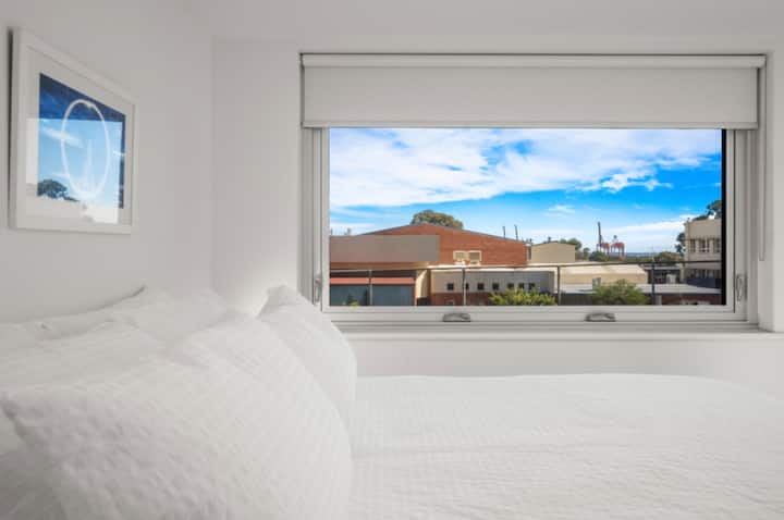 A Mini Slice Of Fremantle, Bedroom #1 - Cottesloe