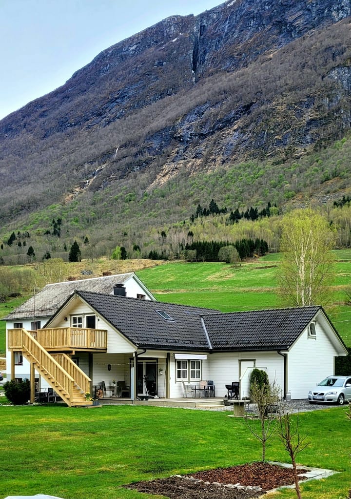 Flintaly, Loftsleilighet. - Loen