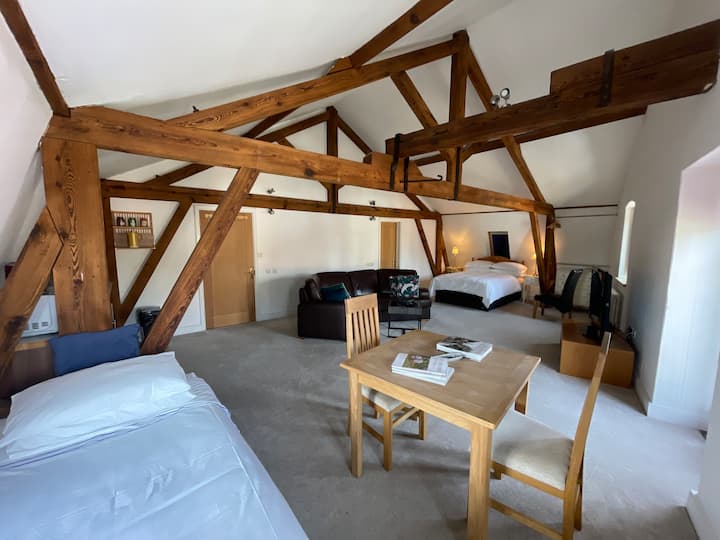 Top Floor Front - Stamford