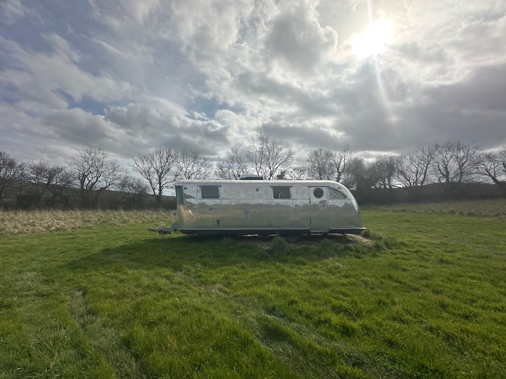 Rockstars 1946 Airstream By The Jurassic Coast - Honiton